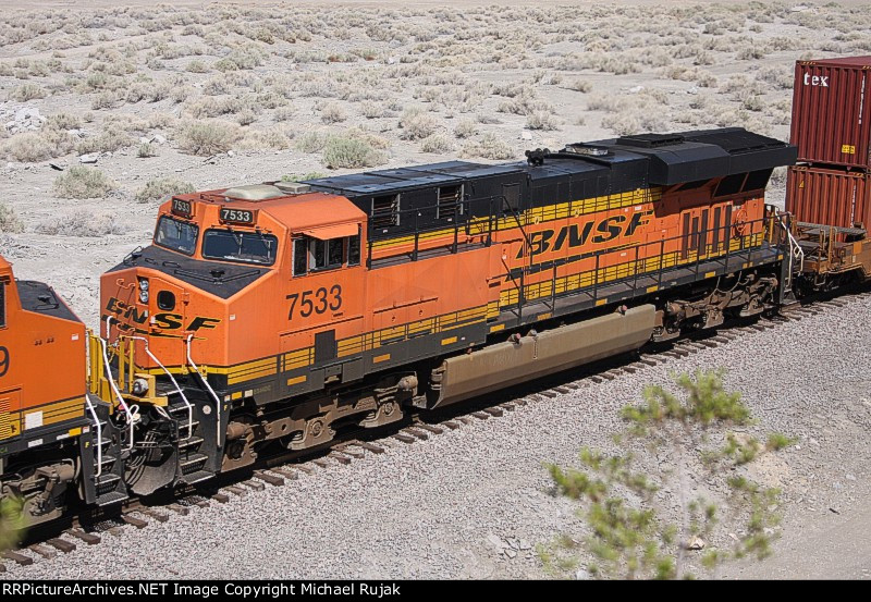 BNSF 7533